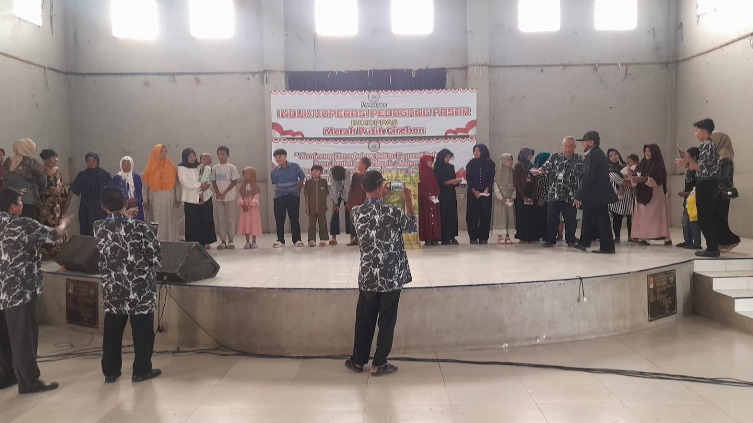 Gebyar & Launching Inkoppas KCD Cirebon Induk Koperasi Pedagang Pasar ...